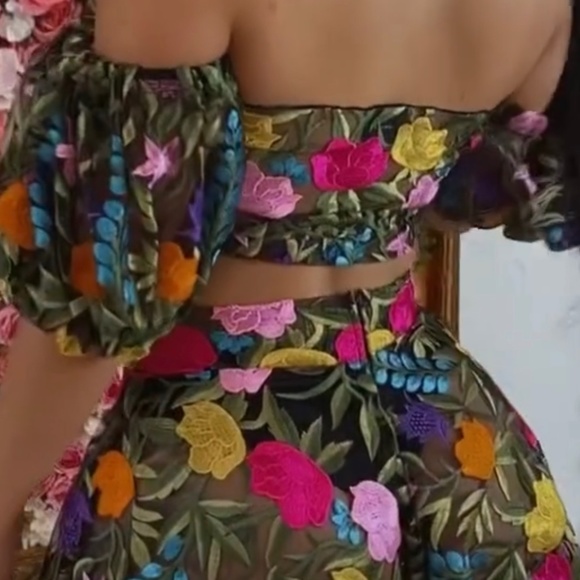 J Lorraine Designs | Skirts | J Lorraine Designs Floral Two Piece Set ...